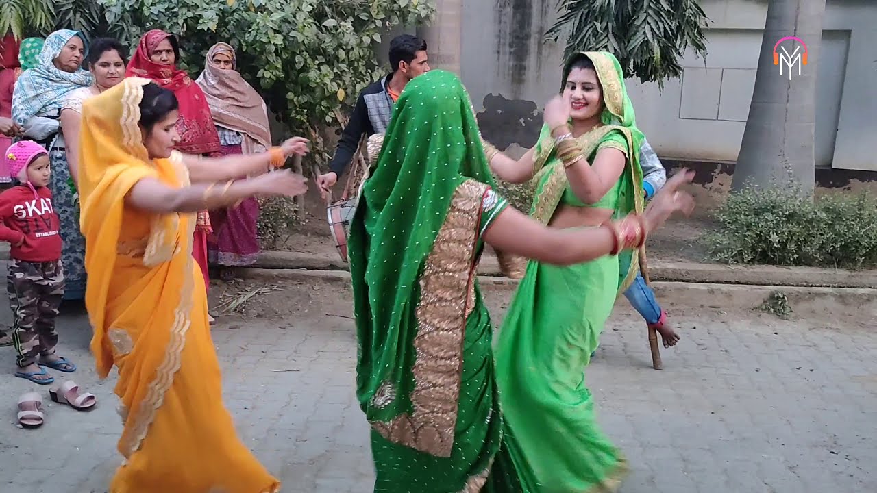 Ladies Dance on Dhol | Best Dance Competition of Ladies on Dhol | Yug ...