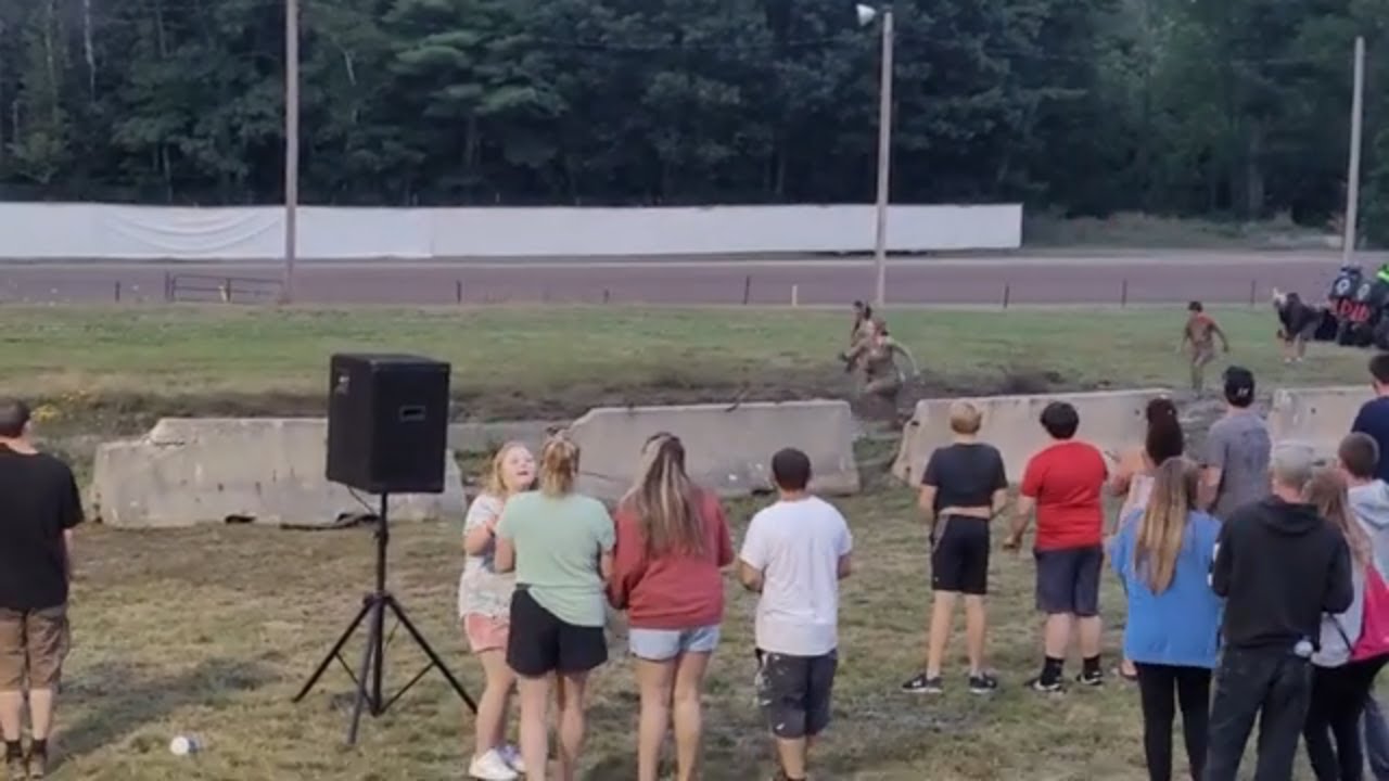 DASH FOR CASH MUD RUN - YouTube