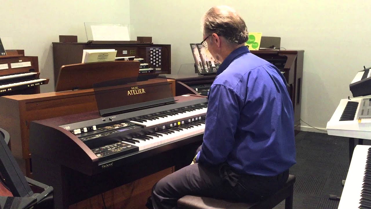Roland AT100 Atelier Organ - YouTube