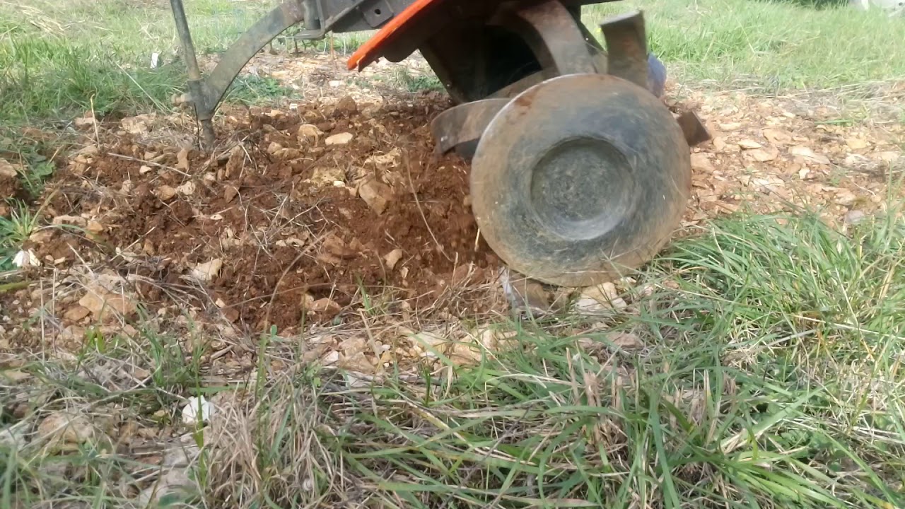 Travail truffiers avec motobineuse. - YouTube