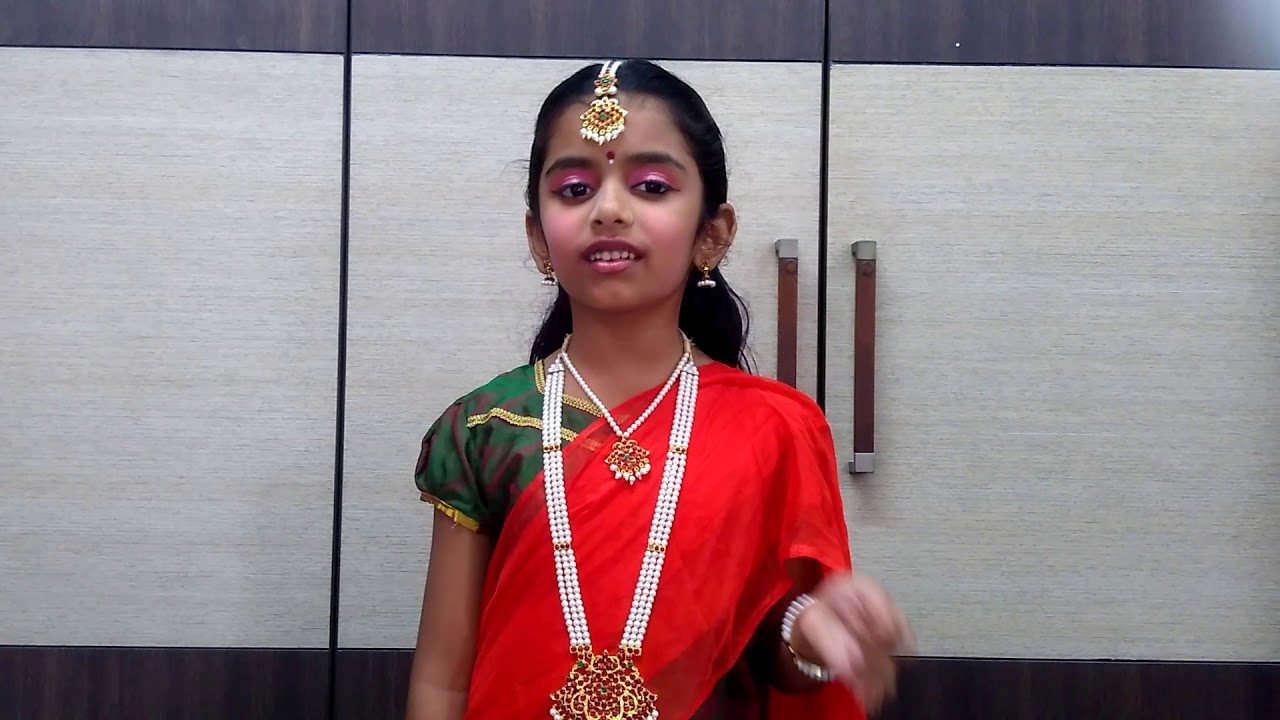 Ashmitha Ashok-Tamil singing from Thevar magan. - YouTube