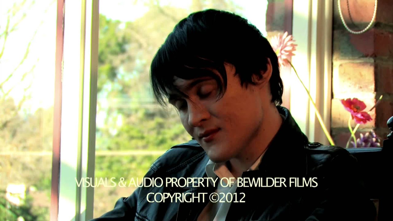Tony Nicholas Show Reel MPEG 4 - YouTube