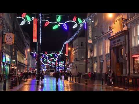 A hyperlapse of Cardiff's Christmas lights after dark - YouTube