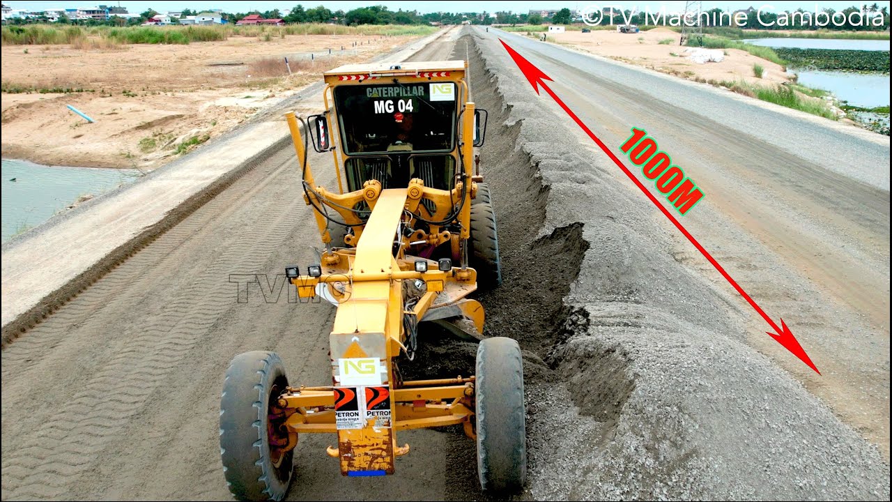 Fantastic 1000M Motor Grader Driving Skill Cutting Slope & Grading Road ...