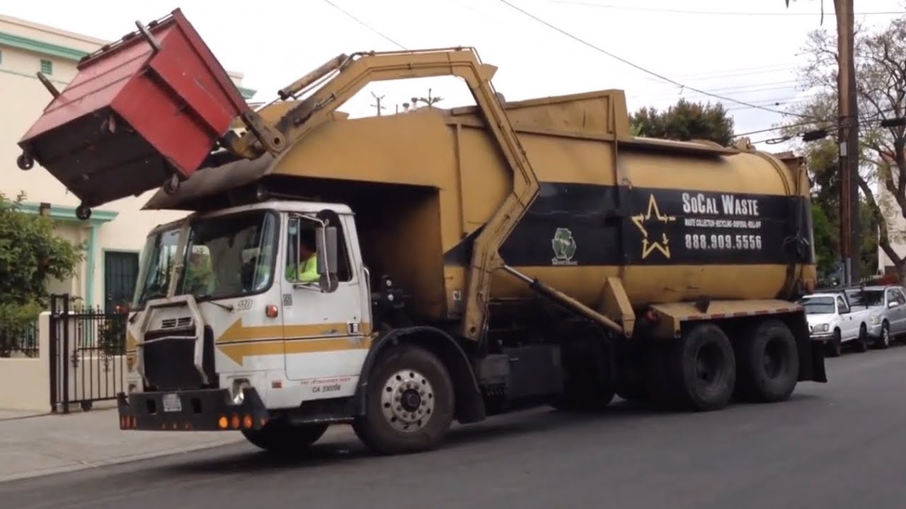 SoCal Waste's Commercial Garbage Collections - YouTube