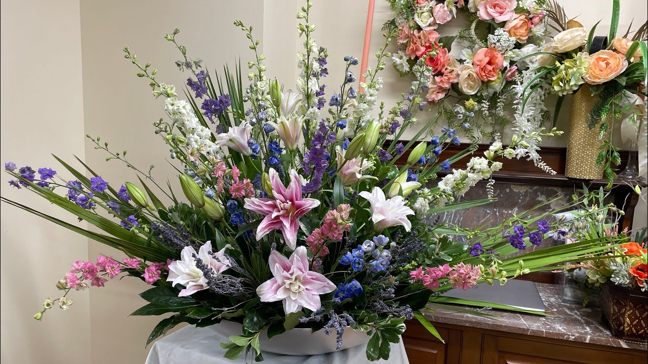 How to make a fan shape flower arrangement with lily and larkspur/ Cắm ...