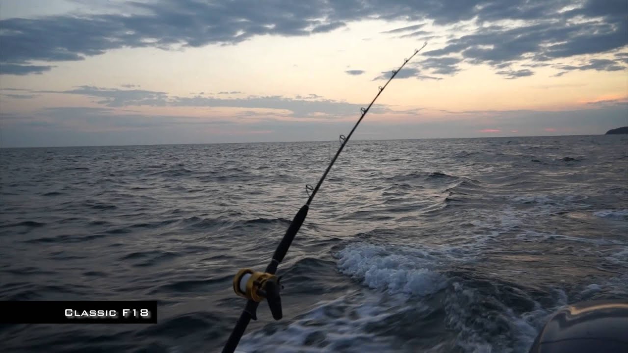 Classic F18 - YouTube