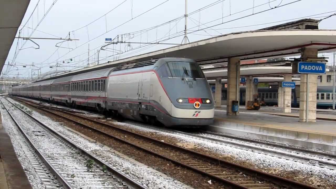 Trenitalia Eurostar City Milano - Venezia hauled by E414 at Padova ...