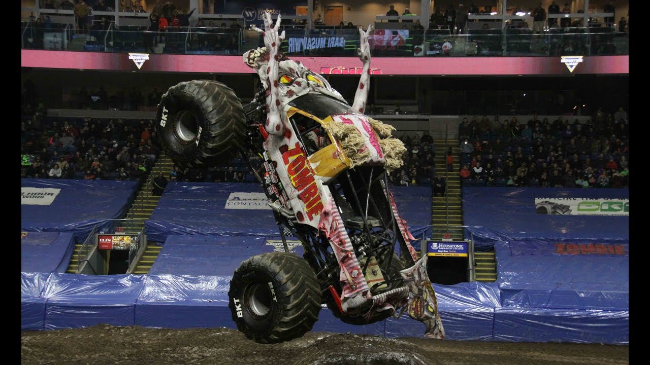 Monster Jam Providence 2017 Highlights (Triple Threat Central) - YouTube