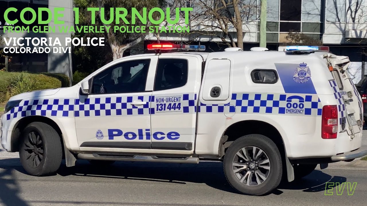 *CODE 1 TURNOUT* - VICPOL // Code 1 turnout to unknown incident - Glen ...