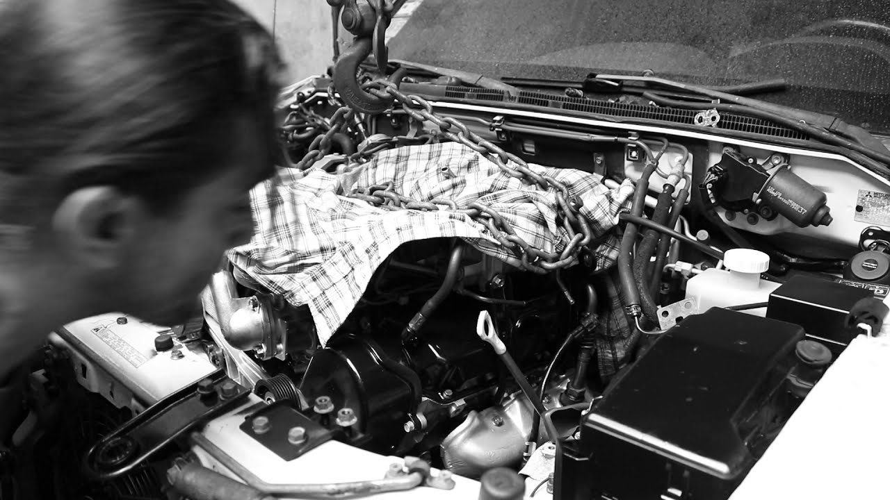 Motor 6G74 V6 3500cc - YouTube