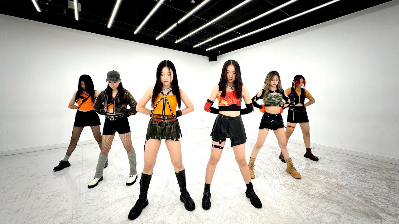 [Thailand]BABYMONSTER - ‘BATTER UP’ DANCE PERFORMANCE (2MIN DANCE ...