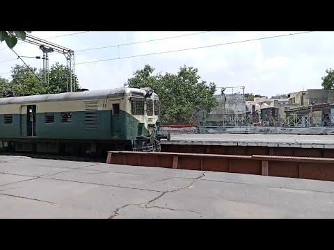 Delhi EMU Local Train at Shahdara Railway Station | Train Life Zone ...