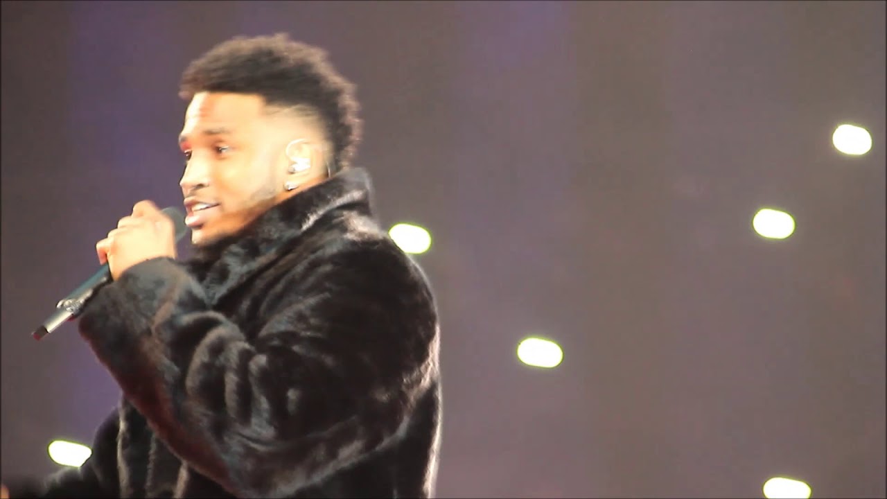 Drake brings out trey songz - YouTube