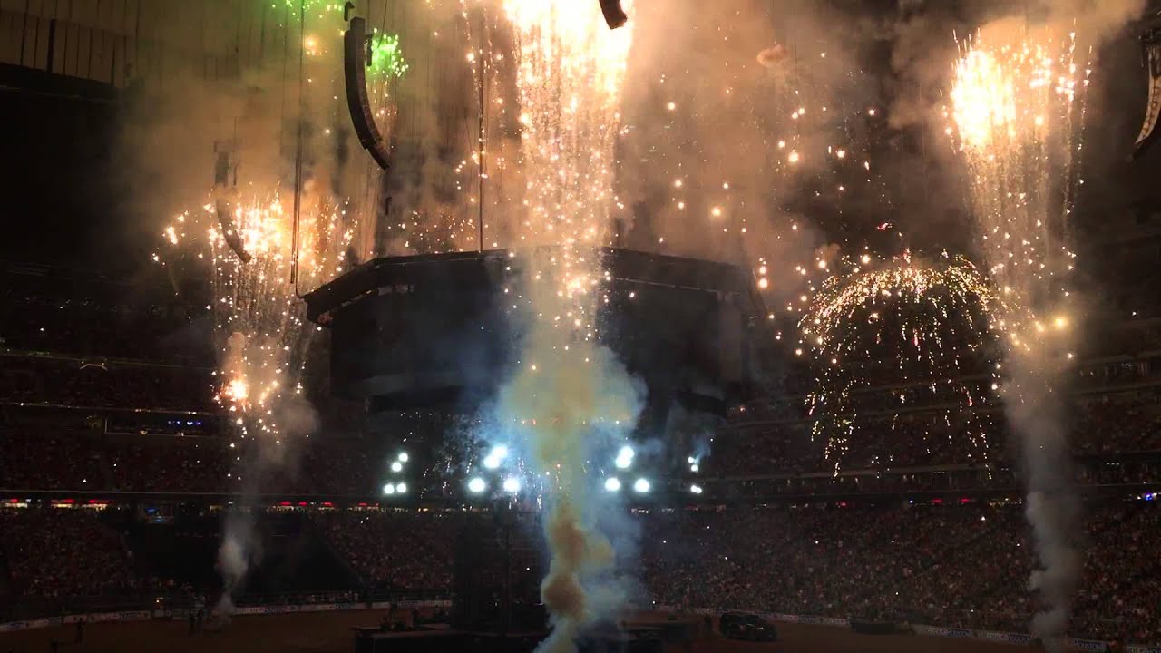 Blake Shelton@ Houston rodeo 2015 part 1 of Neon Light - YouTube