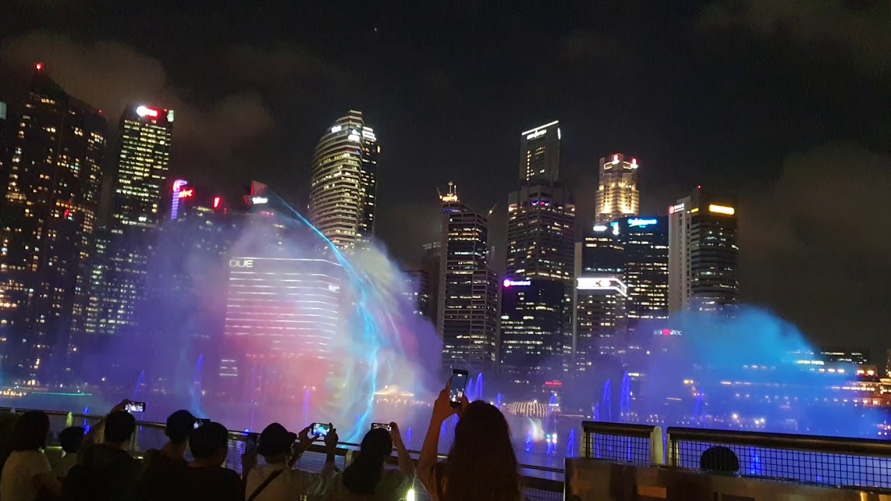 MBS Amazing Light show ! - YouTube