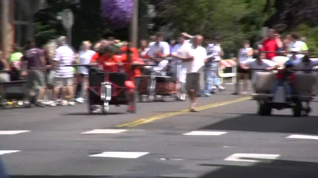 Two Man Couch Races - YouTube