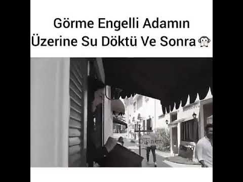 Görme Engelli Adamın Üzerine Su Döktü Ve Sonra 🙊