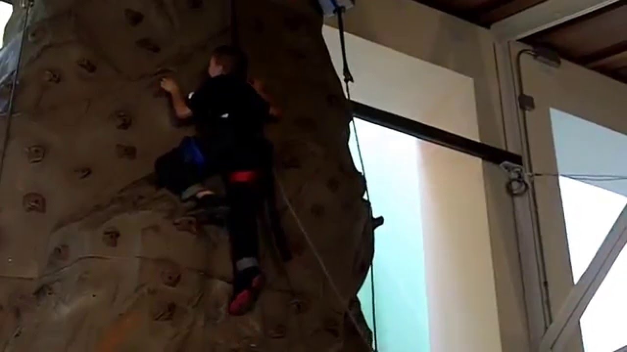 Samurai rock climbing - YouTube