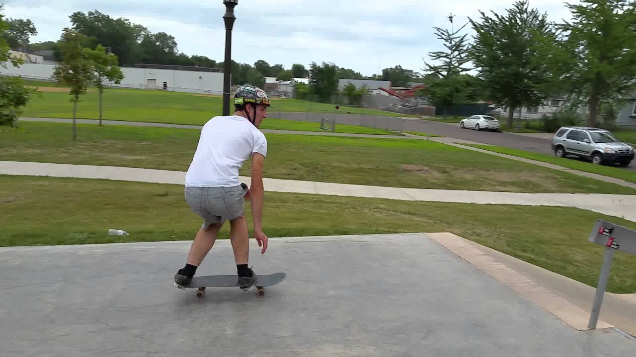 Boardslide / 50-50 at Front Skatepark, St Paul, MN - YouTube