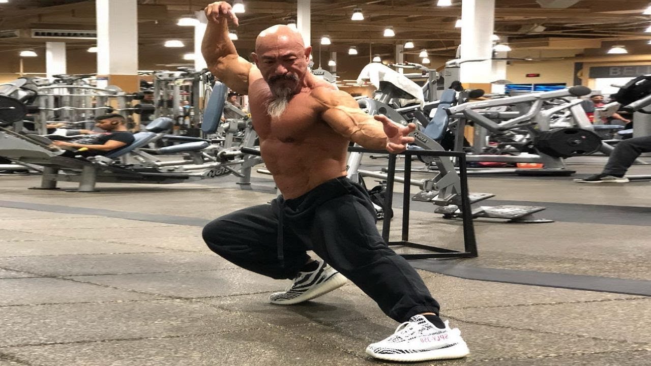 Real life Master Roshi 😂 Old Bodybuilder Workout Monster - YouTube