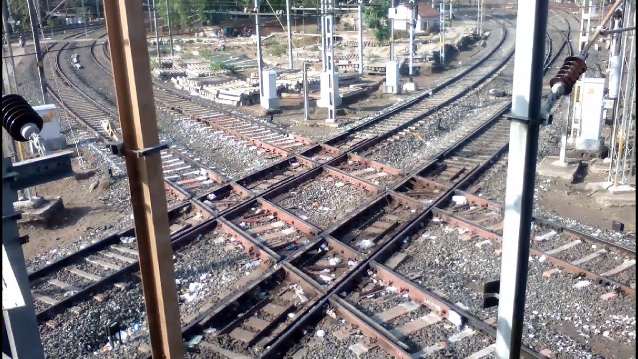 Diamond Crossing of Railways - YouTube