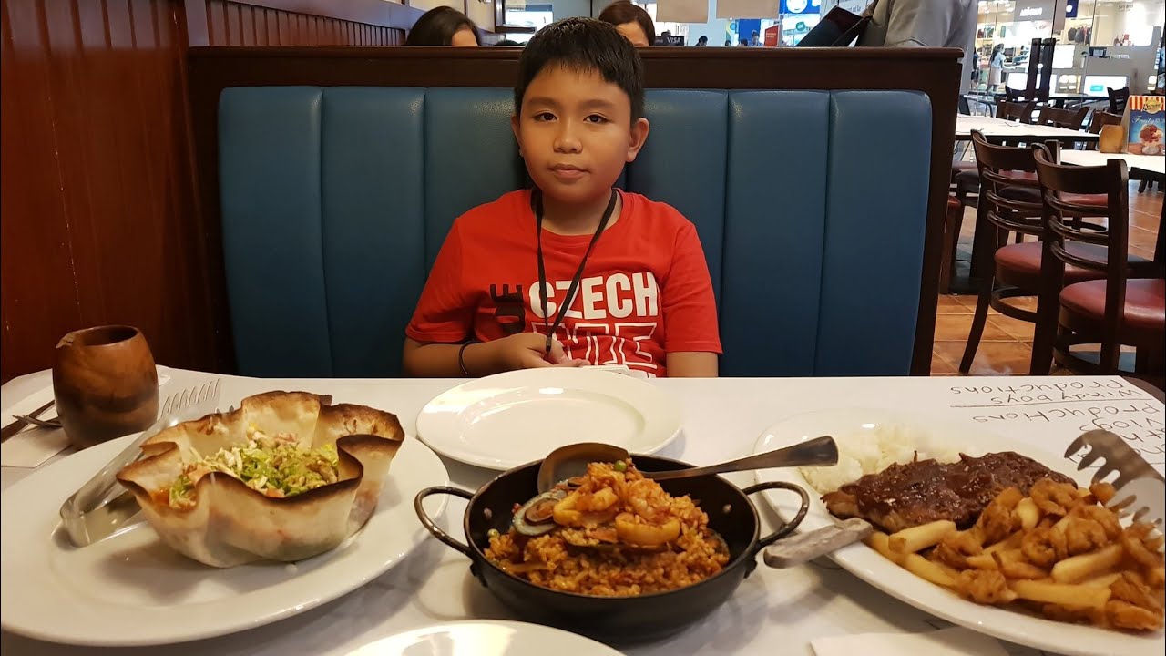 Eating at Burgoo SM Southmall || Eating Their Ribs and Shrimp Platter ...