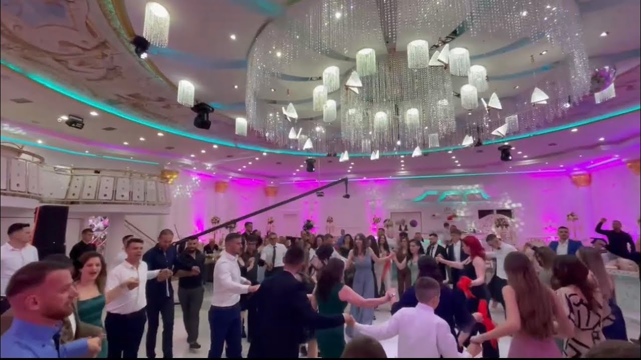Julian Elezi Live ne dasme Pogradec - YouTube
