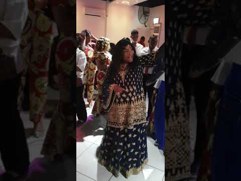 Un peu la dance esalaka bien makasi