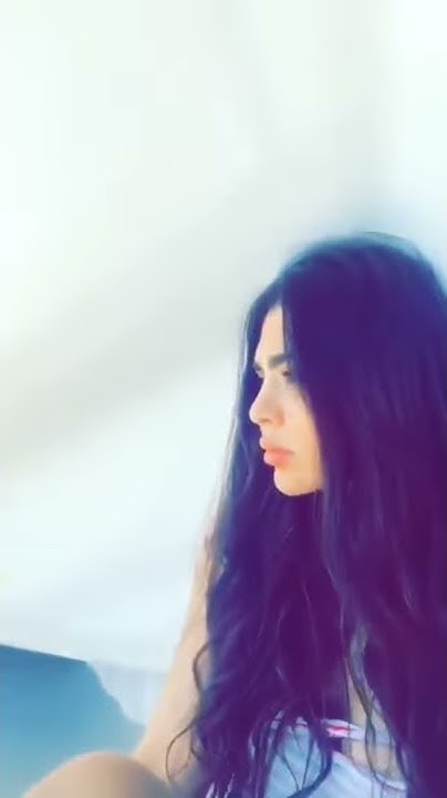 الفنانه قمر فى حمام السباحه و فيديو جديد 2017 Youtube