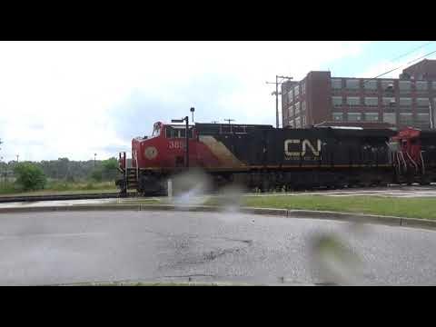 CN 3854 & CN 3076 Leading A Manifest Freight Train Eastbound Battle Creek Michigan 6-5-23 - YouTube