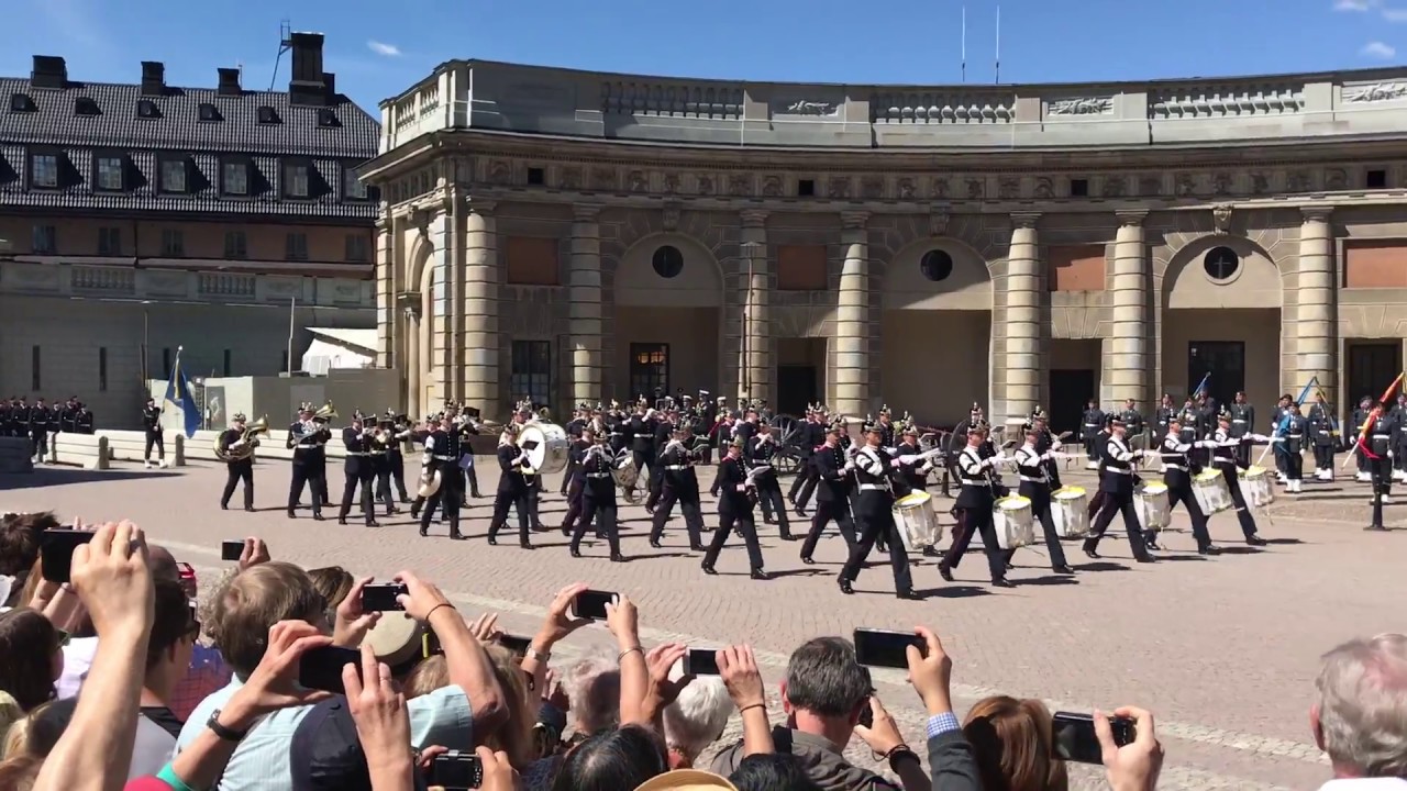 Changing the Guard Parade and Ceremony (Total Ceremony and Parade ...