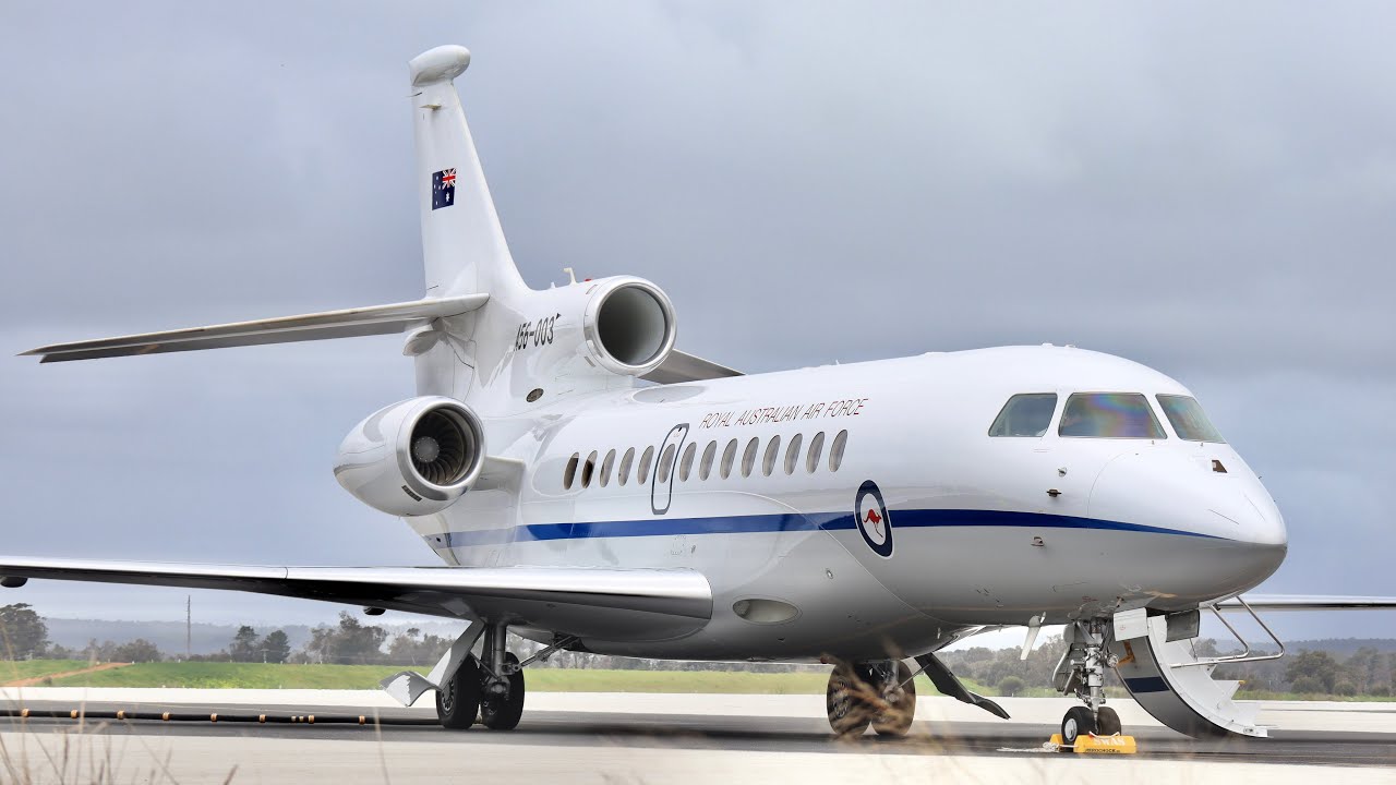 RAAF Dassault Falcon 7X Arriving and Departing BQB - YouTube