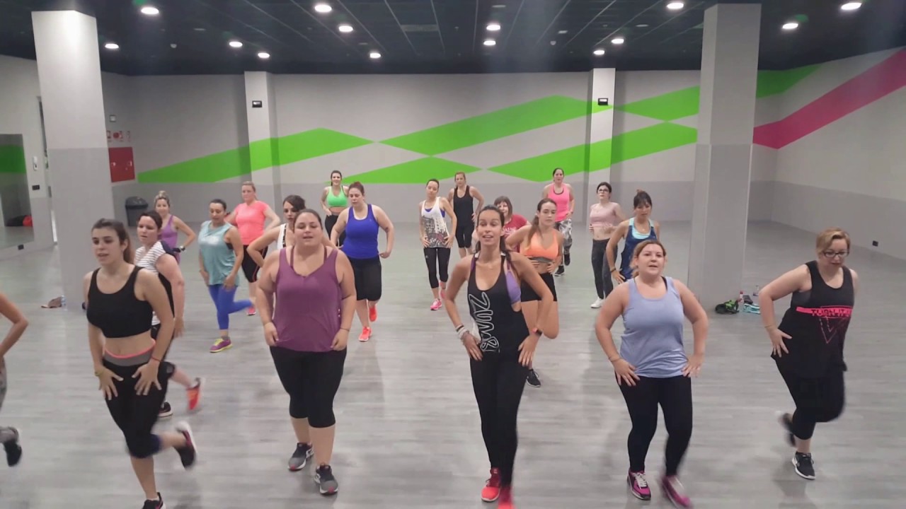 Zumba Fitness "Bailame" by Patricia Del Rio - YouTube