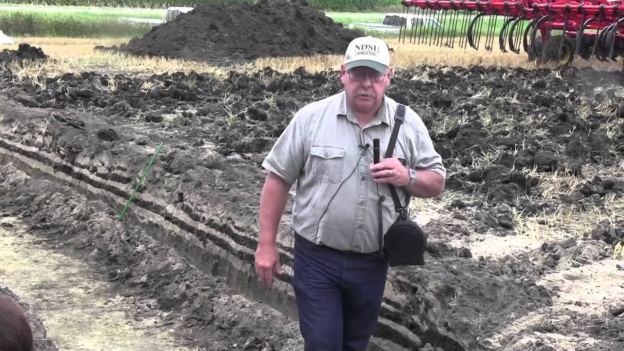 Band vs Broadcast Fertilizer - YouTube
