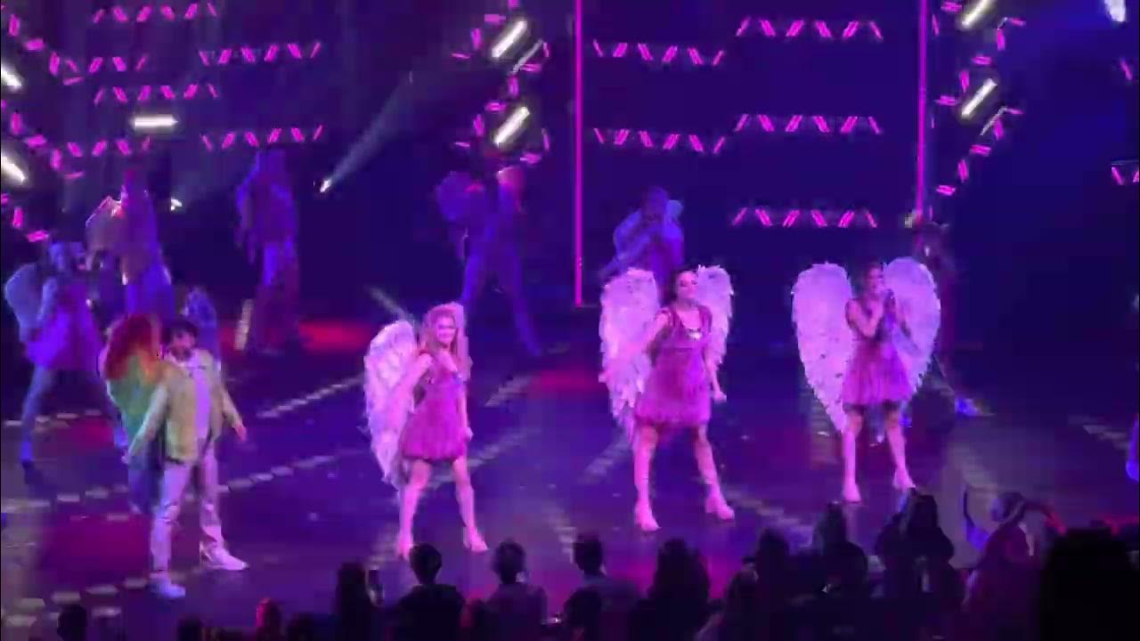 K3 Vleugels (premiereshow) - Vleugels - YouTube