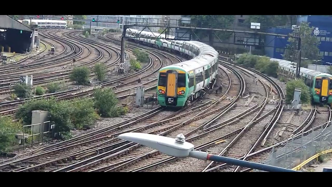 Southern rail lines into London Victoria and London Bridge ( british ...