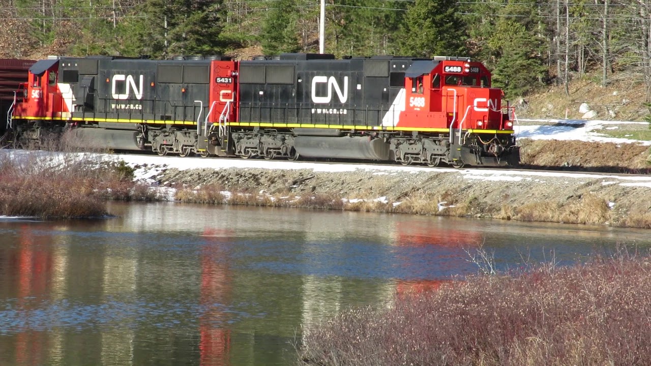 A beautiful day following the Canadian National 5488 and 5431. December ...