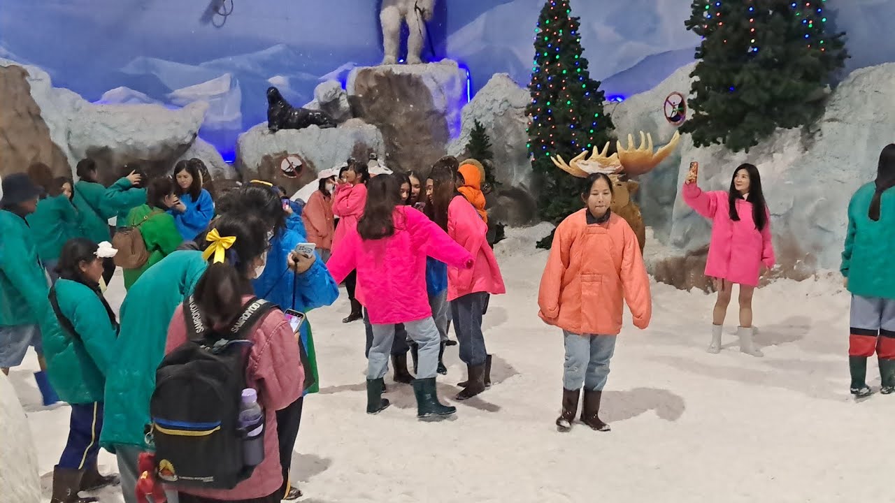 Dream World & Snow Town Theme Park from Bangkok Thailand - YouTube