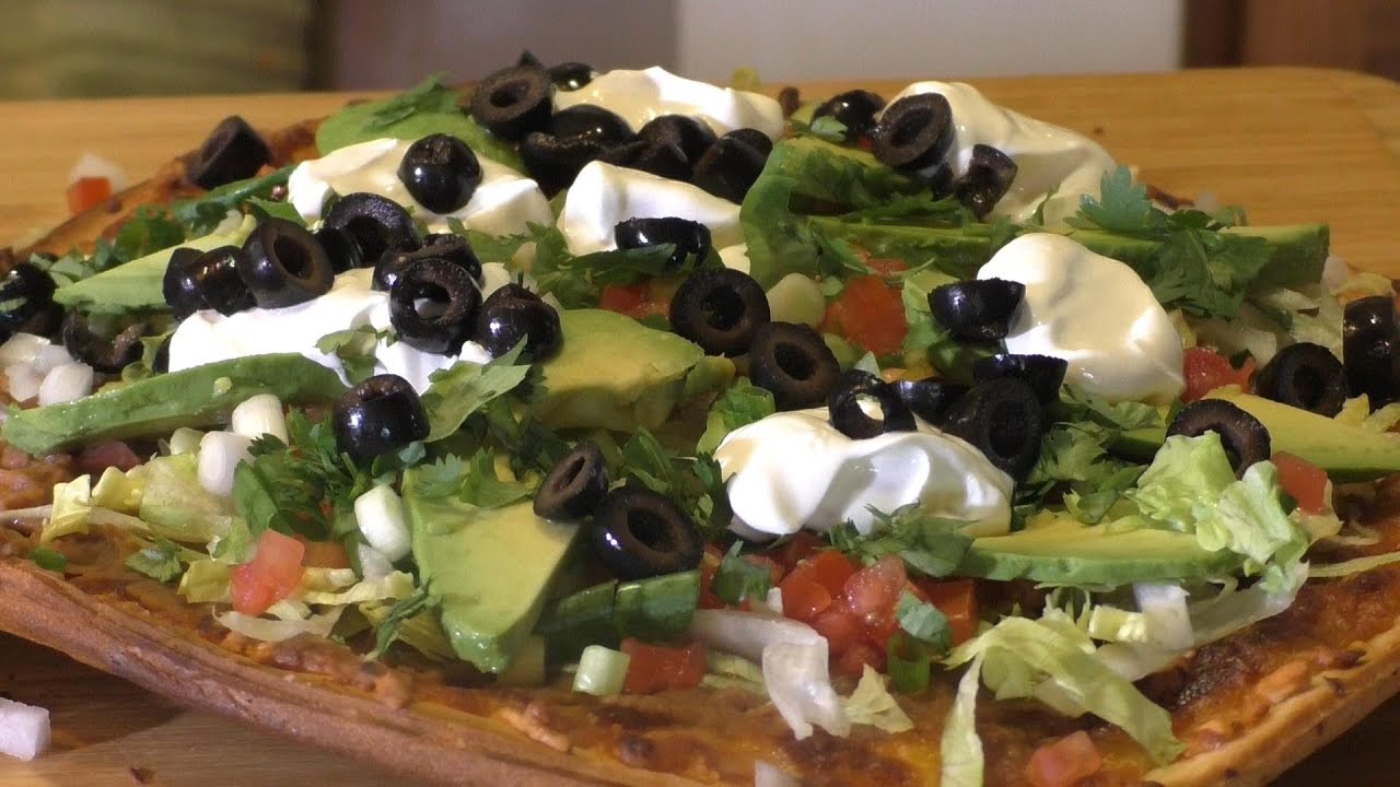 PARTY TIME !! TOSTADA PIZZA - YouTube