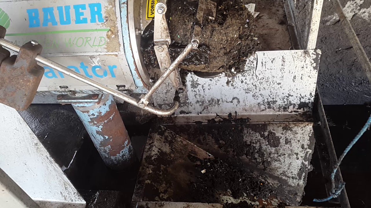 BAUER S655 on biogas plant in Sweden - YouTube