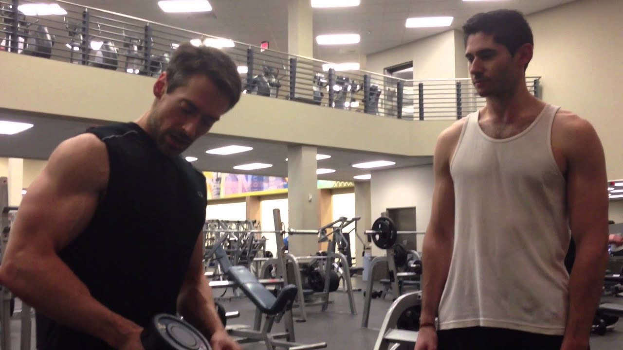 M&F Training Tip: The Dumbbell Kick-back - YouTube
