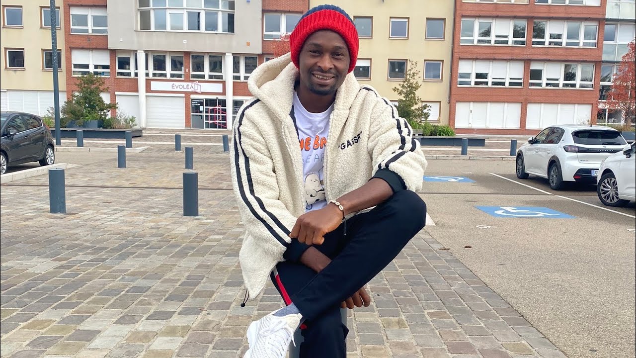 Coronation ceremony of HRH OAU Uhala, in Ezineri Mgbidi, Awgu LGA Enugu ...