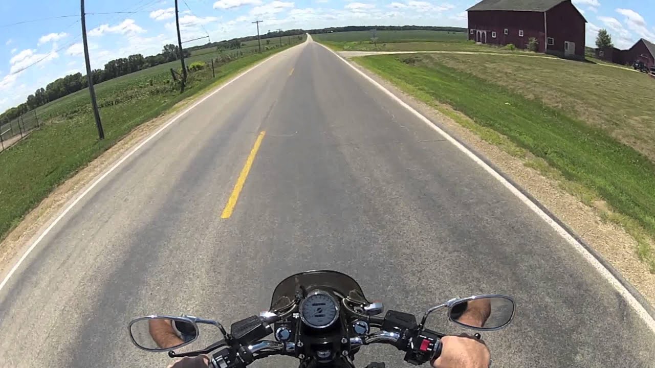 Yamaha Vmax UFO Exhaust Start up and Roll on to 110mph - YouTube