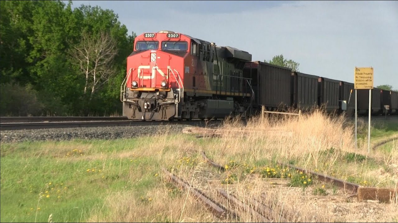CN Train Spotting HD: CN 2666 2612 & DPU 2307 Leads CN 772 (Coal) At ...