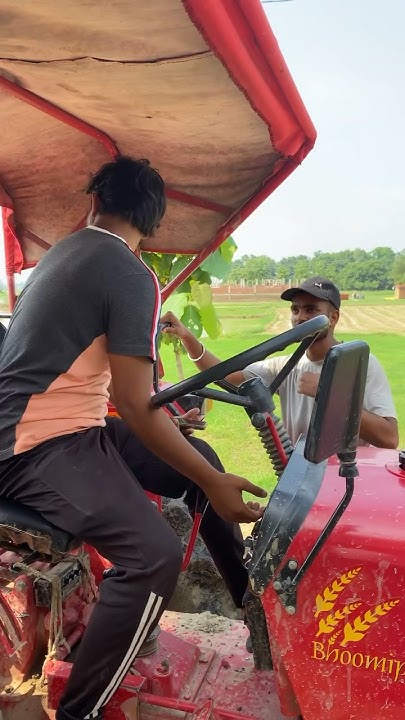 Dost ke paas bike nahi thi to tactor leke aa gaya 😂🤣 ️#viral #dosti #funny #shortsvideo - YouTube