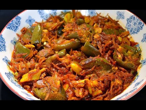 Shuti Recipe/বাংলাদেশী লোইত্তা শুটকি ভুনা - YouTube