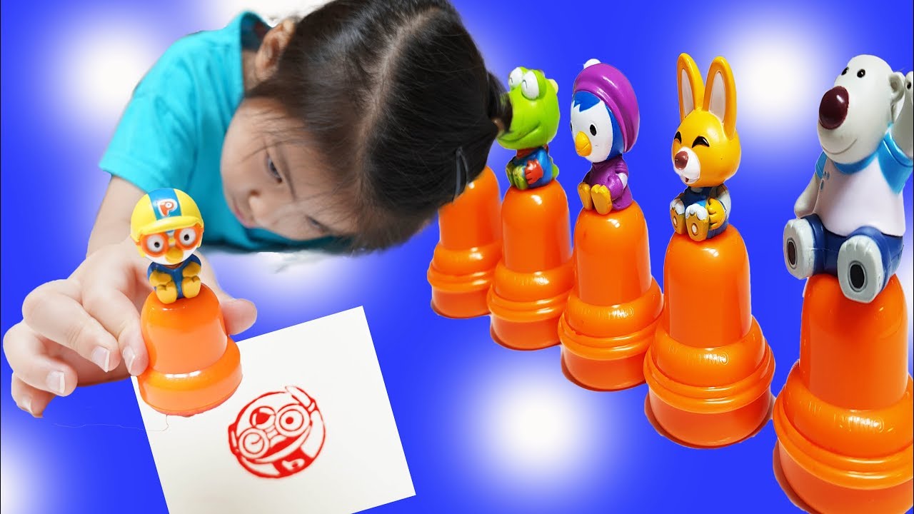 도장 5개 다 모으면 뽀로로 스템프를 준대요!! 서은이의 뽀로로 스템프 모으기 Pororo Stamp Toys - YouTube