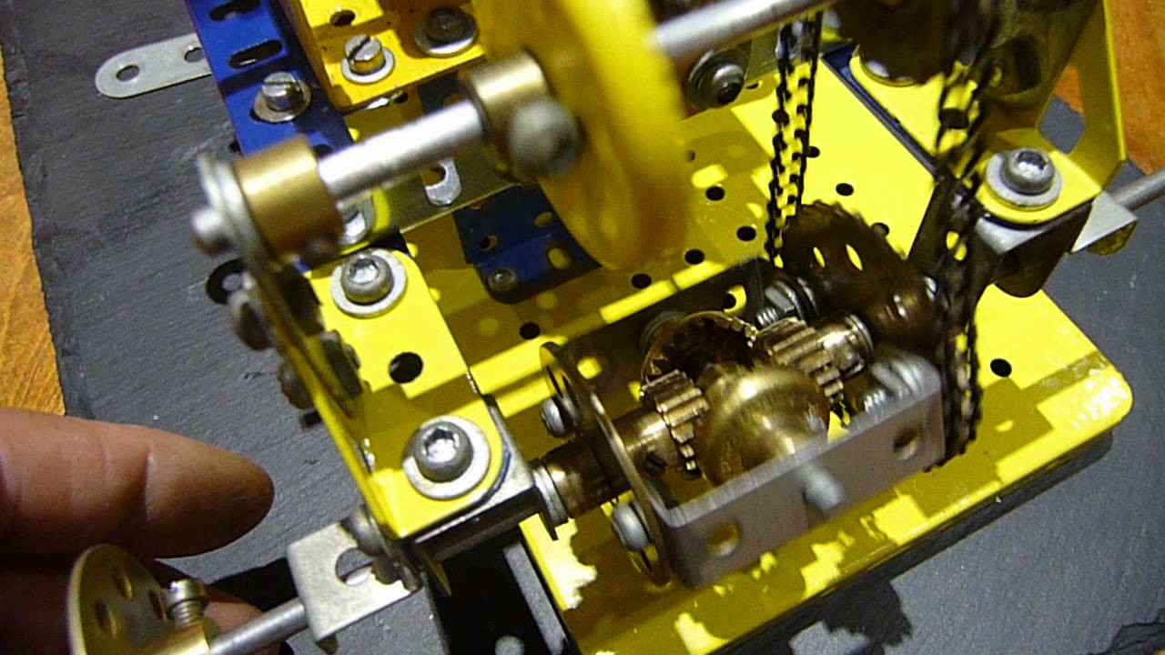 Meccano Reversing Gearbox002 - YouTube