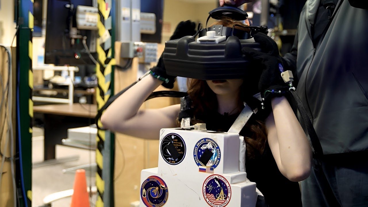 Top 5 Mind Bending Uses for Virtual Reality - YouTube